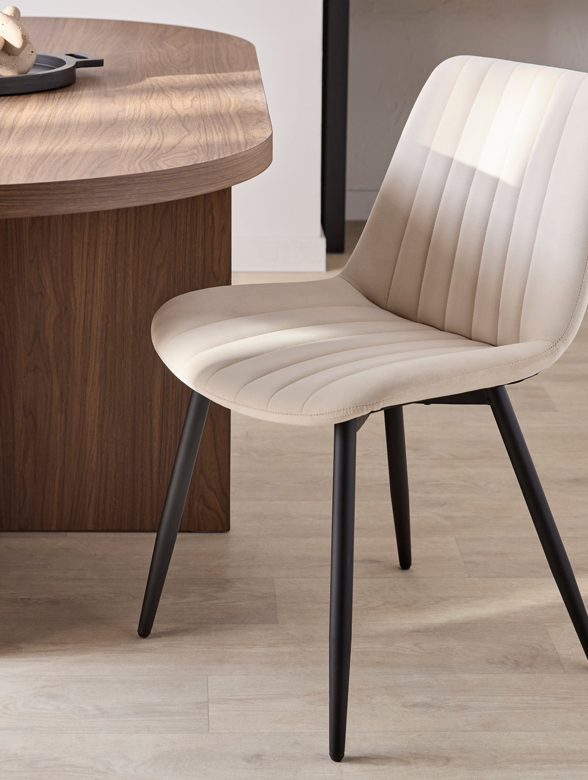 Bouclair | Modern Furniture & Stylish Home Decor